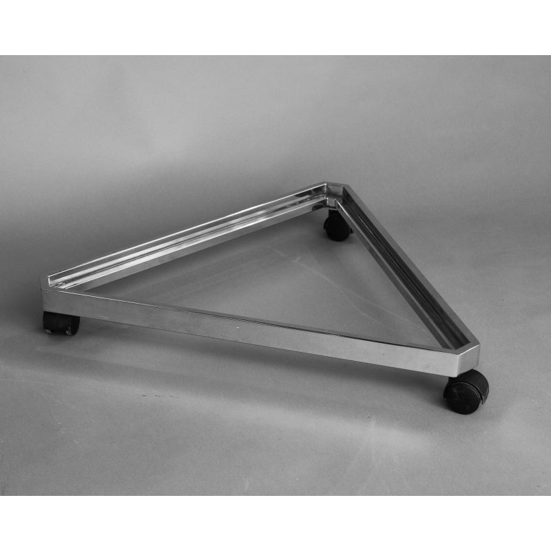 Triangular Base for Grid Panels